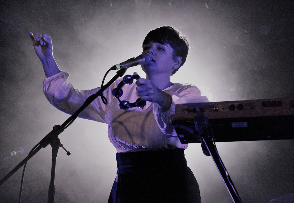 LOUKA - LIVE! Backstage im Talk wegen Debüt-Album LAMETTA