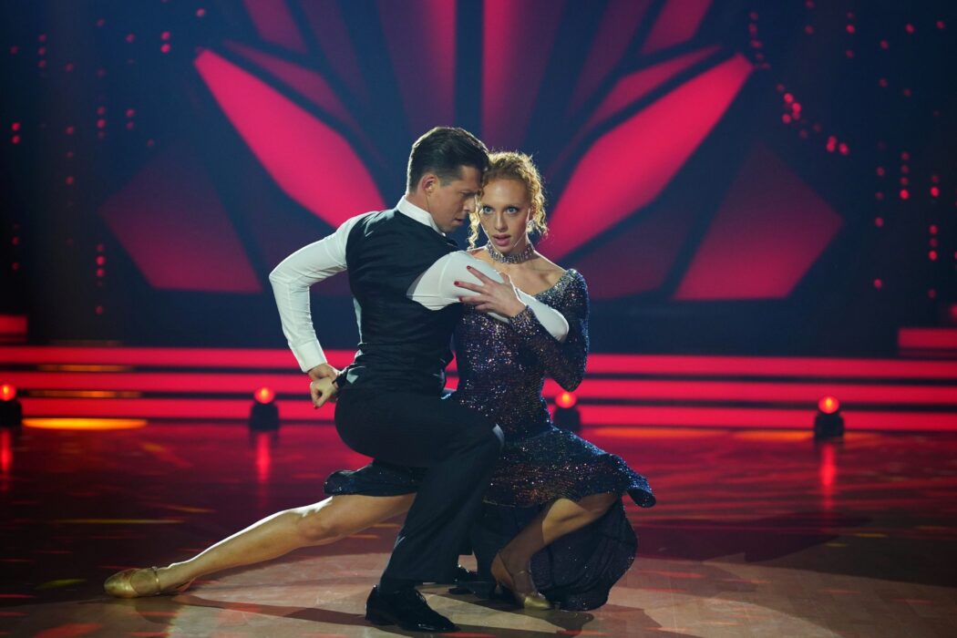 Let´s Dance: Anna Ermakova und Valentin Lusin tanzen Tango... - TouchYou.de - der Medien ...