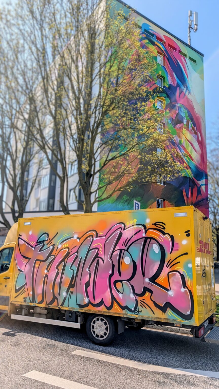 DHL: Post-Graffiti - Street-Art oder Fog? "Künstler", meldet Euch!